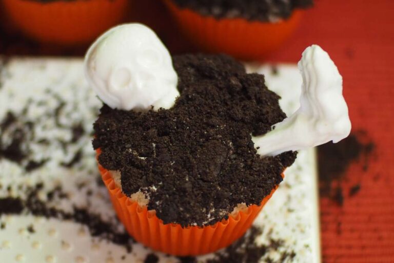 Spooky Skeleton Graveyard Cupcakes - A Food Lover's Kitchen