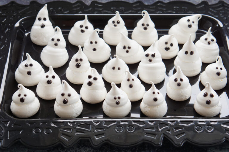 Easy Meringue Ghosts for Halloween - A Food Lover's Kitchen