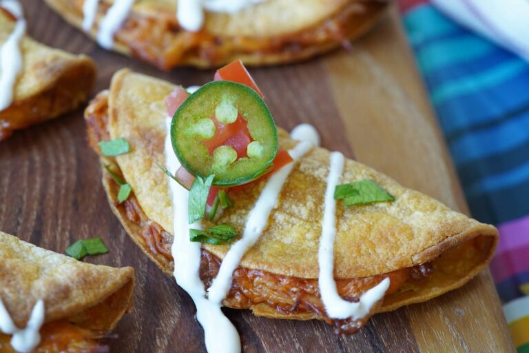 Sombrero Chip & Dip Display with Salsa & Guacamole - A Food Lover's Kitchen